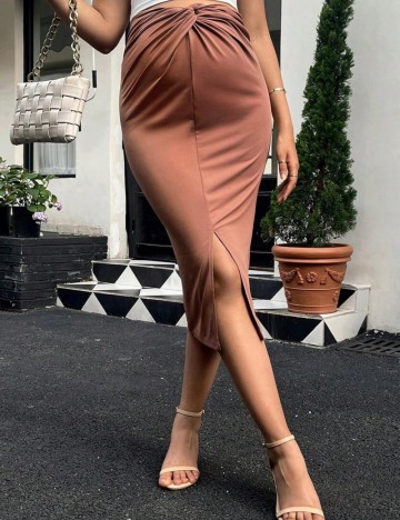 Outlet online, îmbrăcăminte și încălțăminte | creamoutlet.ro